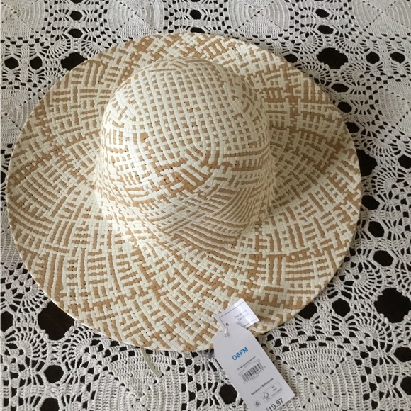 Time and Tru | Accessories | New Womens Two Toned Straw Hat | Poshmark